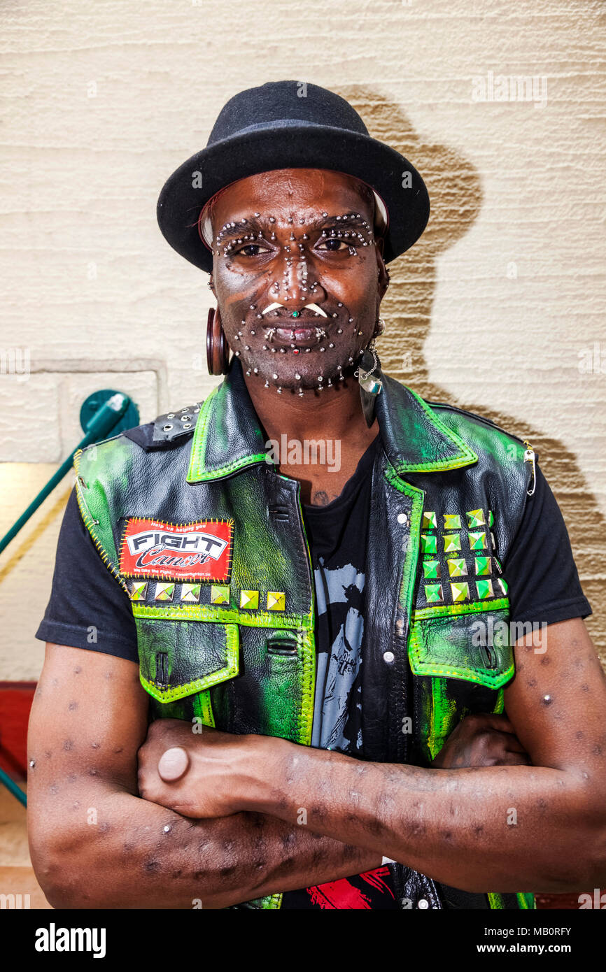 Body piercing hi-res stock photography and images - Alamy