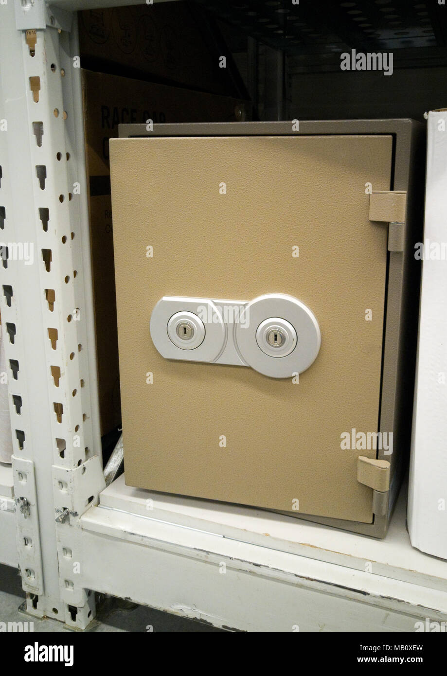 Safety deposit box hi-res stock photography and images - Alamy