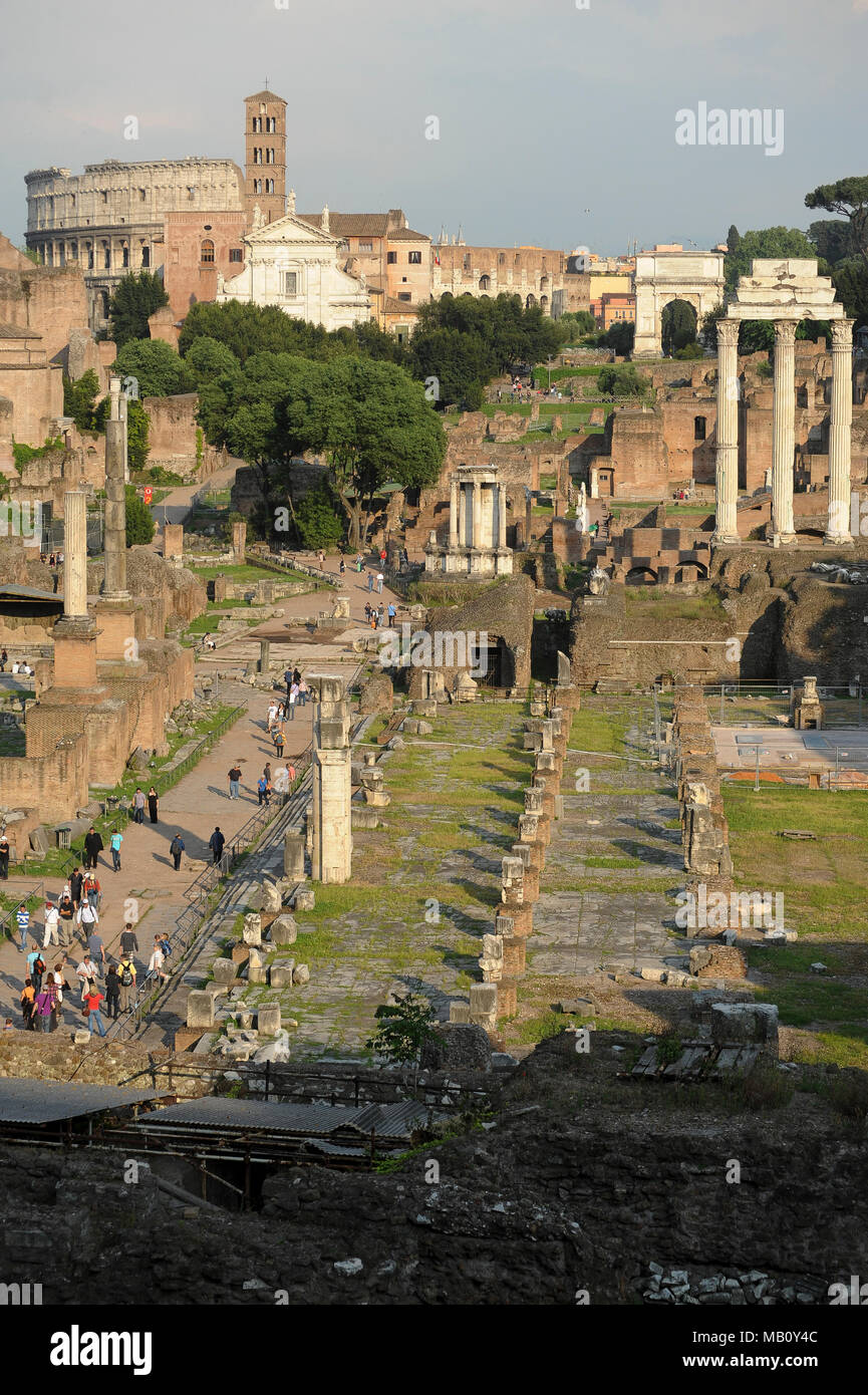 Via Sacra (Sacred Road), Basilica Giulia (Basilica Julia), Tempio dei ...