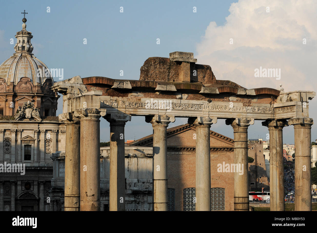 Tempio di Saturno (Temple of Saturn) in Foro Romano (Forum Romanum) and ...