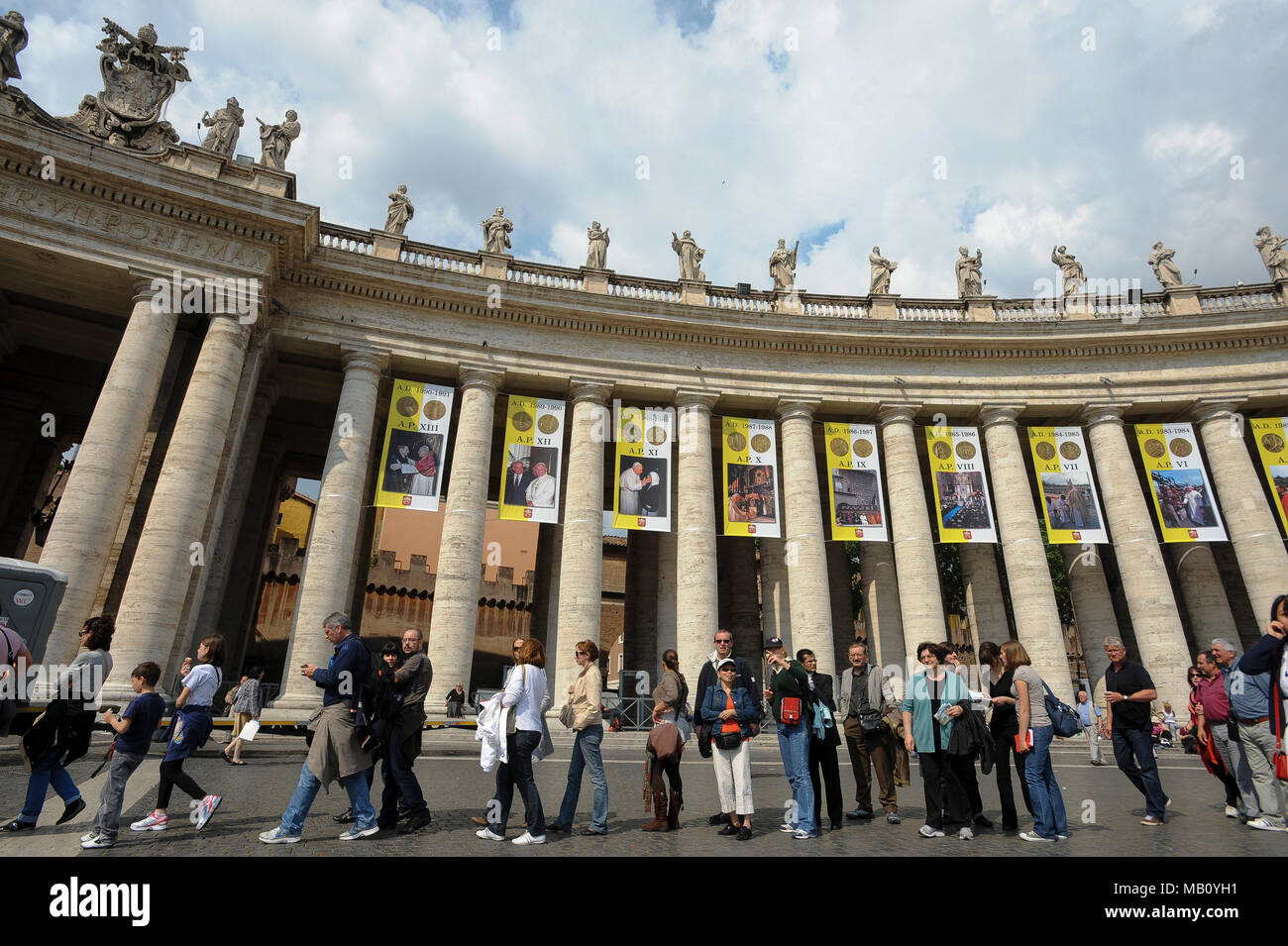 Gian Lorenzo Bernini's colonnade at St. Peter's Square of Papale ...