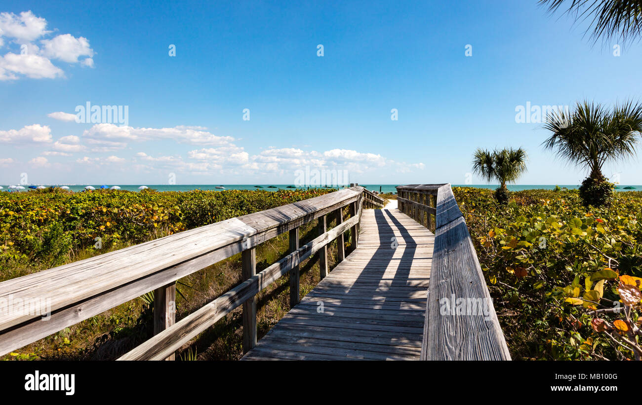 The bridge to the beach of Sanibel Island, Florida, USA Stock Photo - Alamy