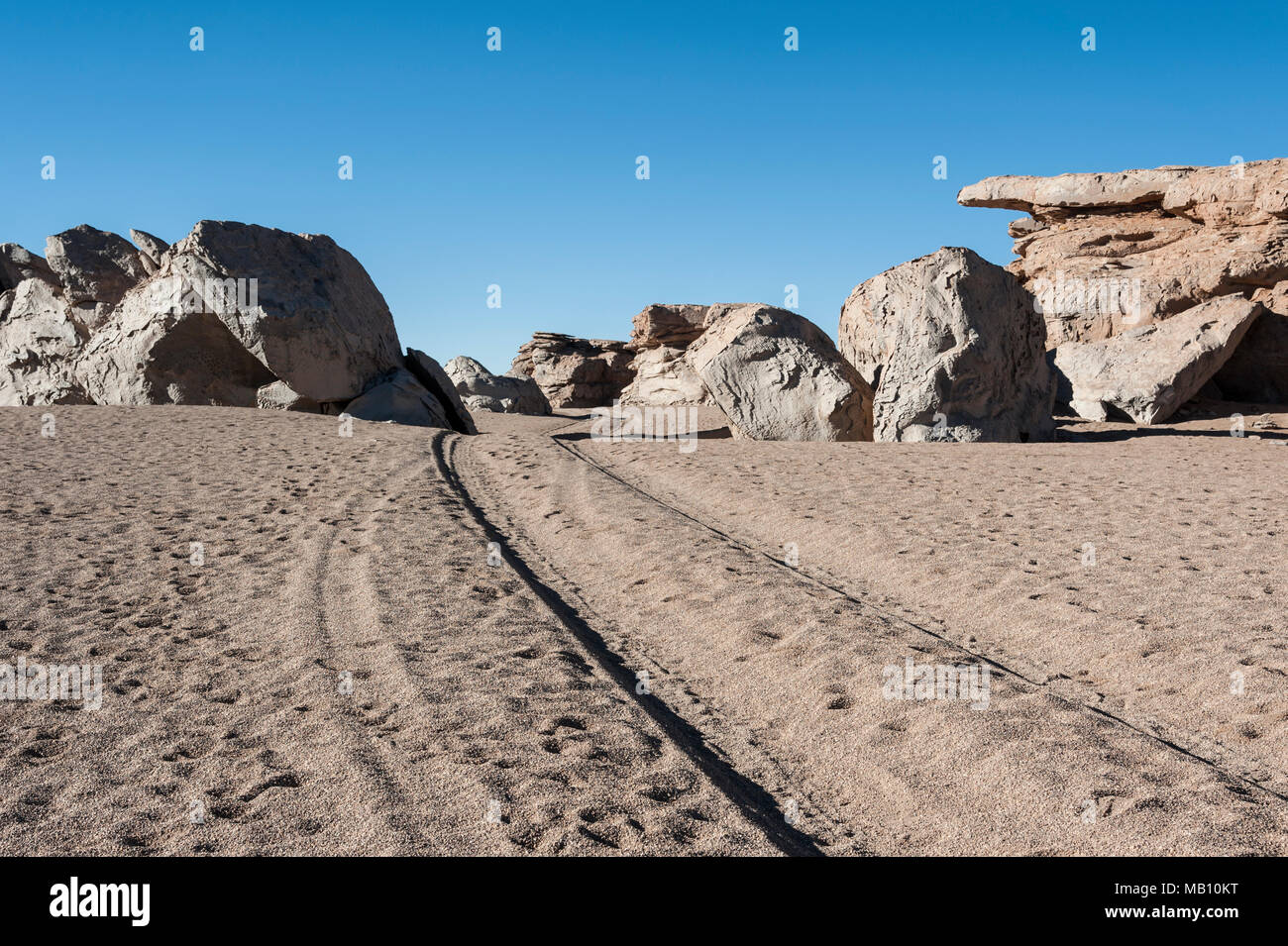 Eroded geological rock formations around Árbol de Piedra, Siloli Desert ...