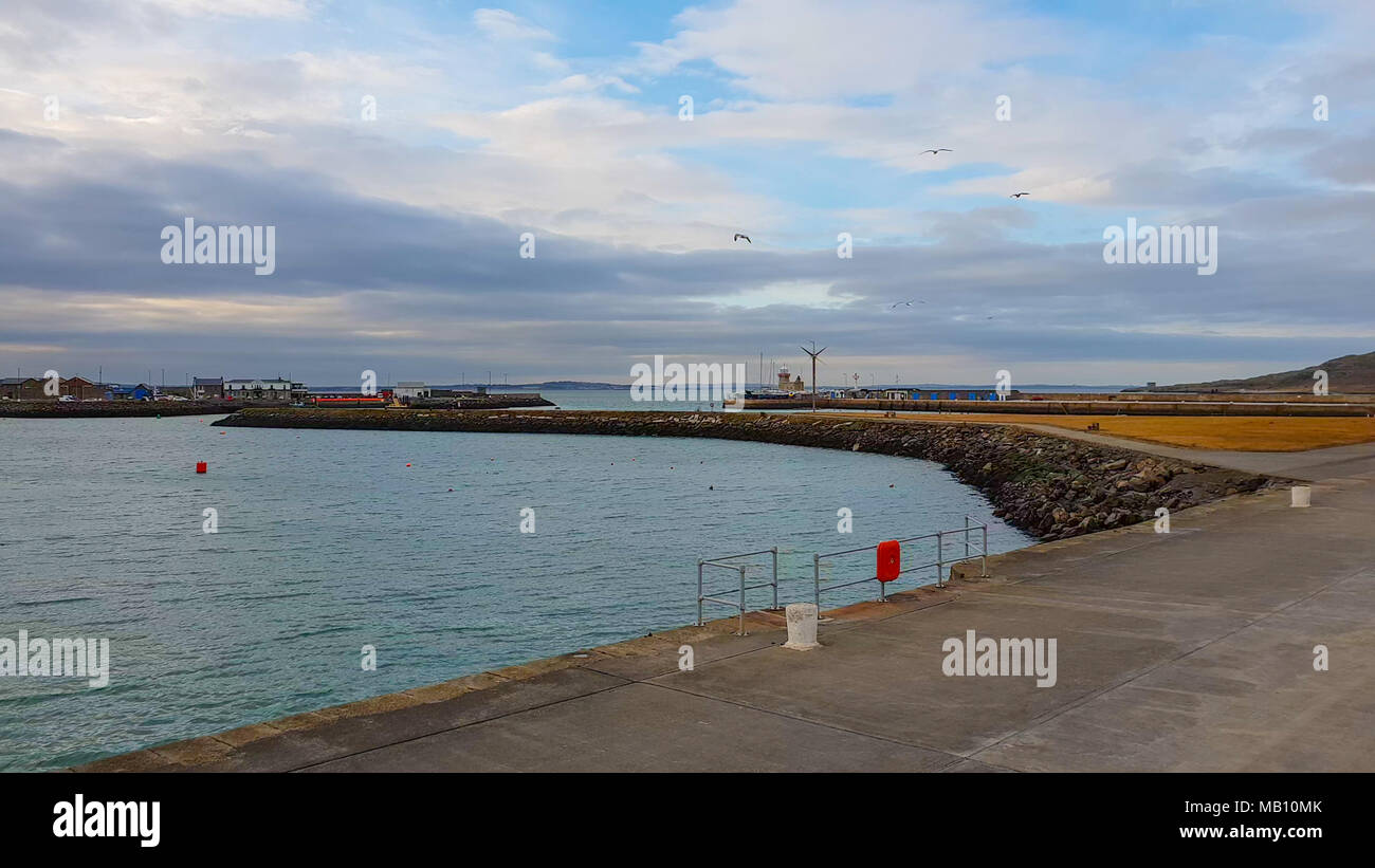 The beautiful bay of Howth - a beautiful village near Dublin - DUBLIN ...