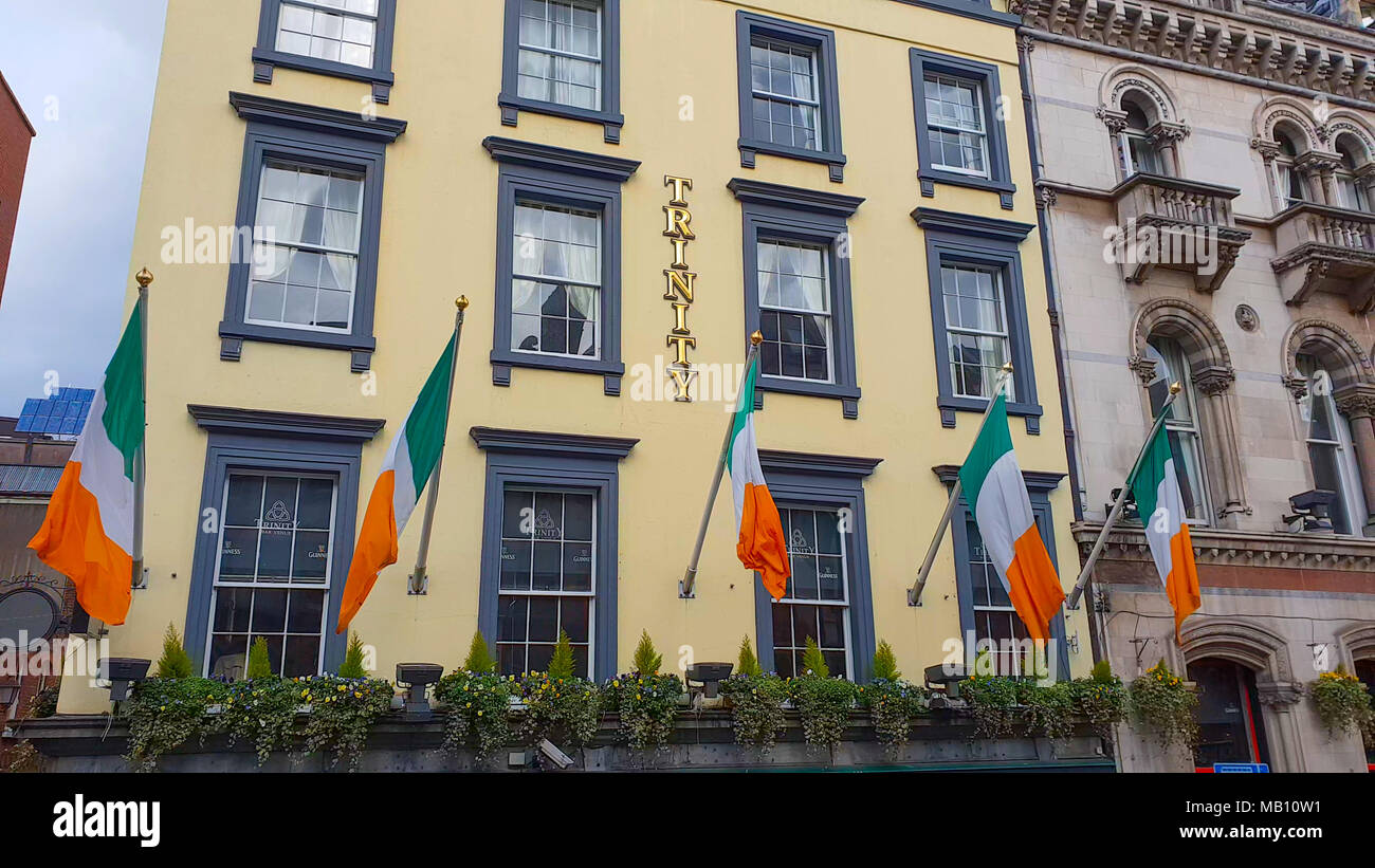 Trinity Bar in Dublin - DUBLIN / IRELAND - MARCH 21, 2018 Stock Photo ...