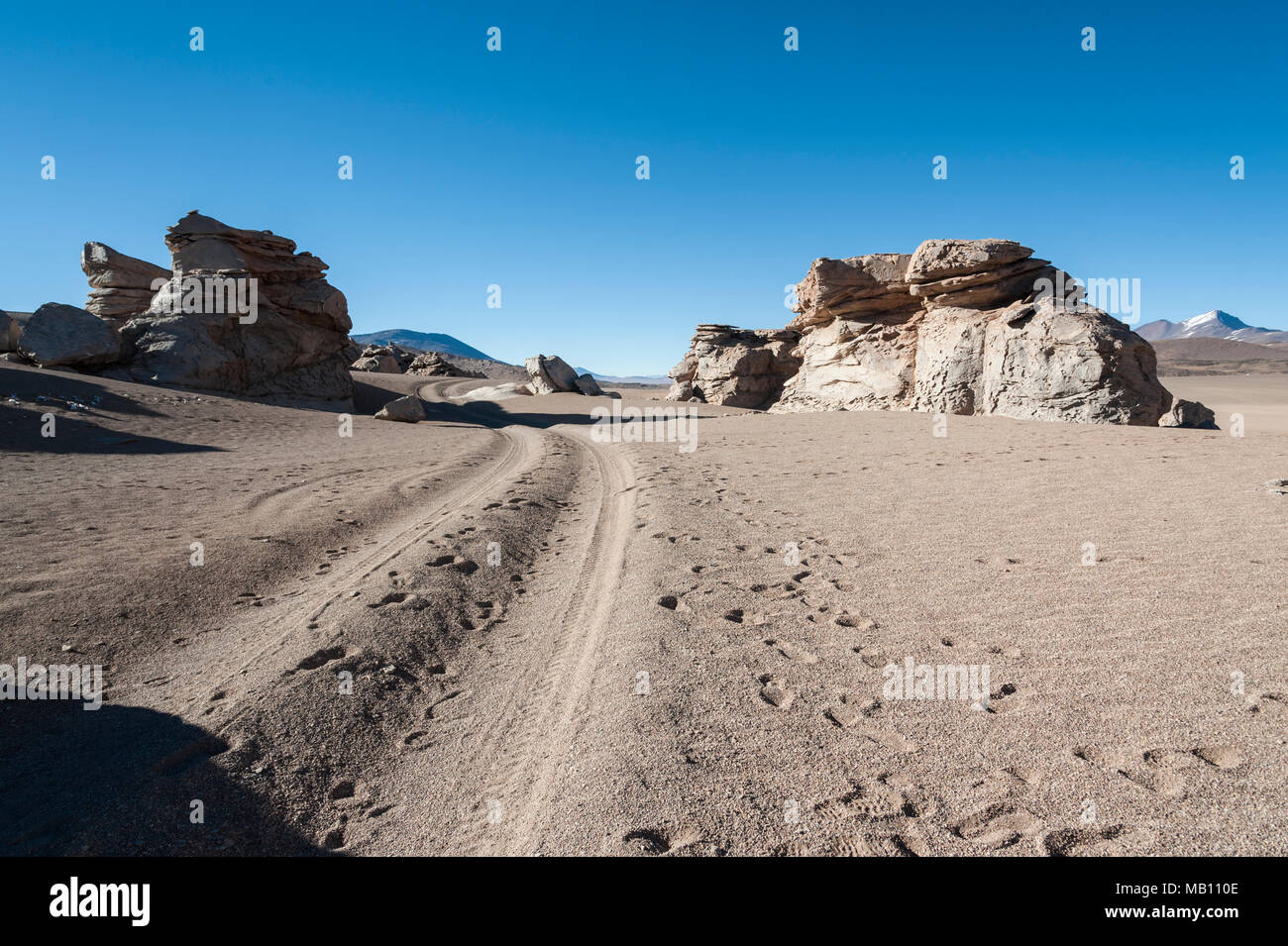 Eroded geological rock formations around Árbol de Piedra, Siloli Desert ...