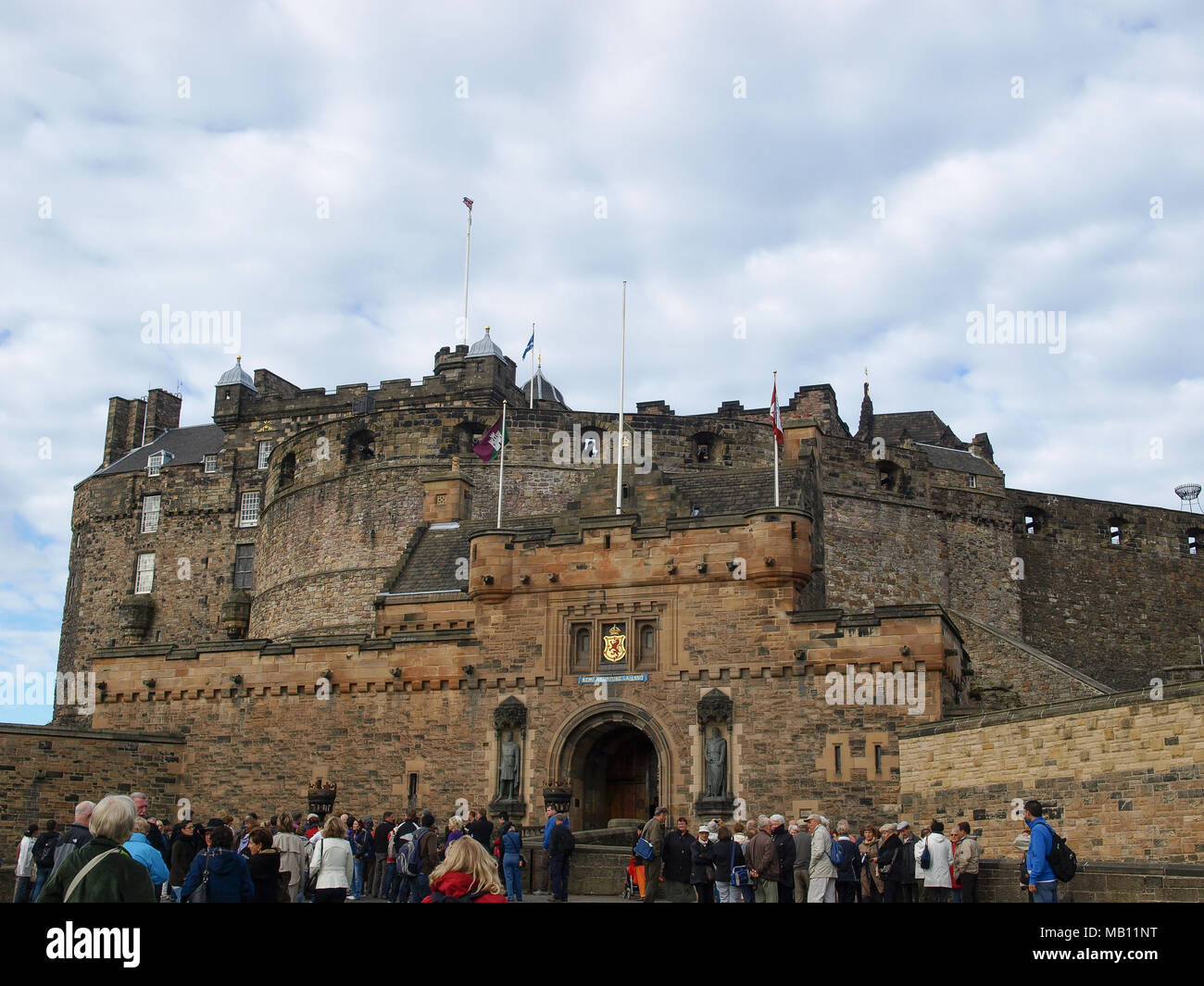 Visiting edinburgh castle hi-res stock photography and images - Alamy