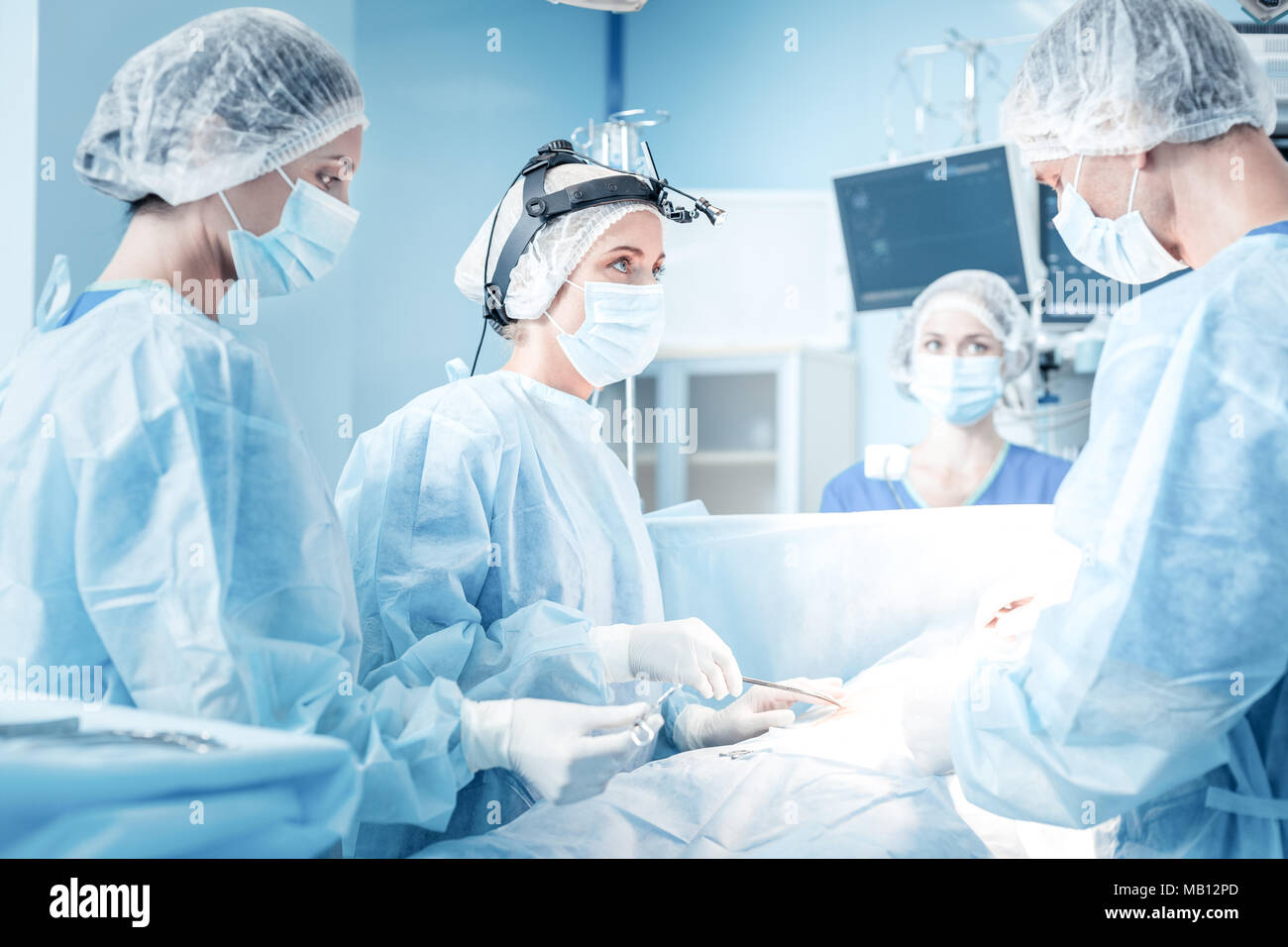 Anesthesia team hi-res stock photography and images - Alamy