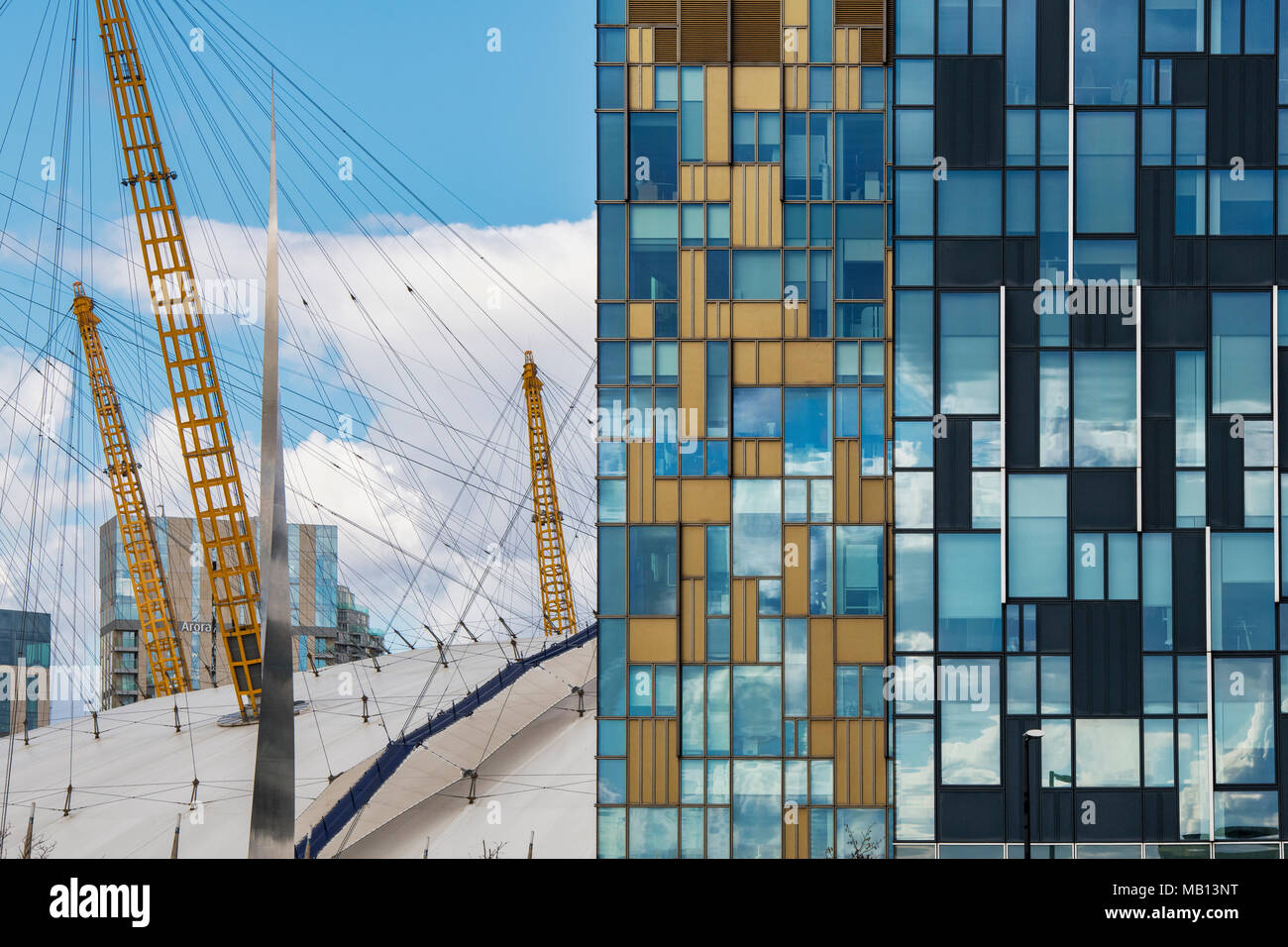 London o2 arena roof hi-res stock photography and images - Alamy