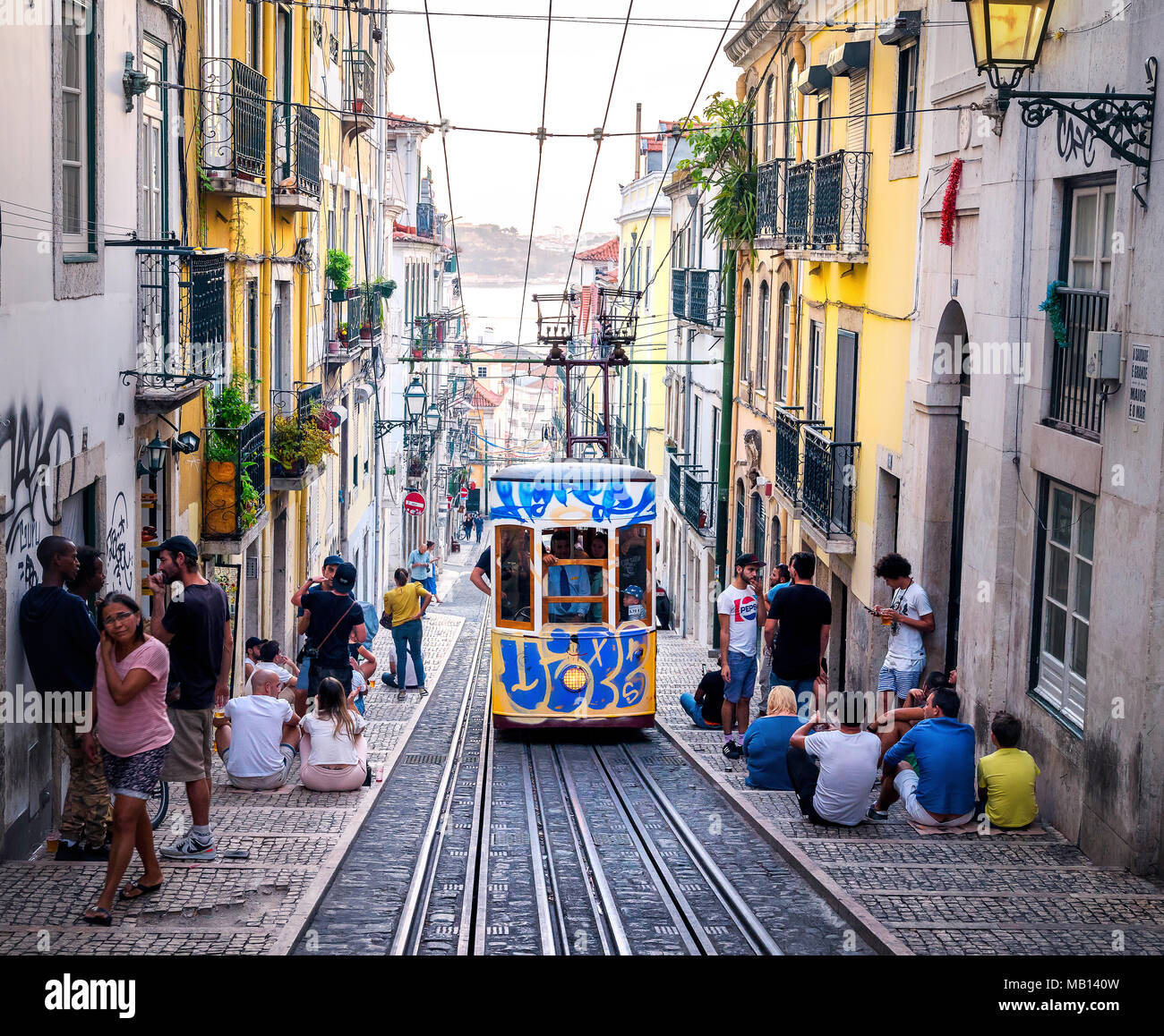 Historical funicular railway elevador da bica hi-res stock photography ...