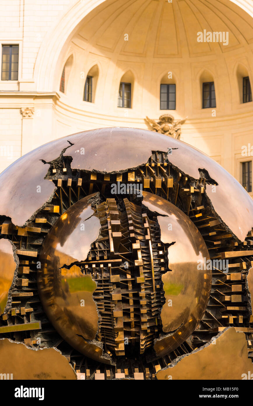The sphere sculpture hi-res stock photography and images - Alamy