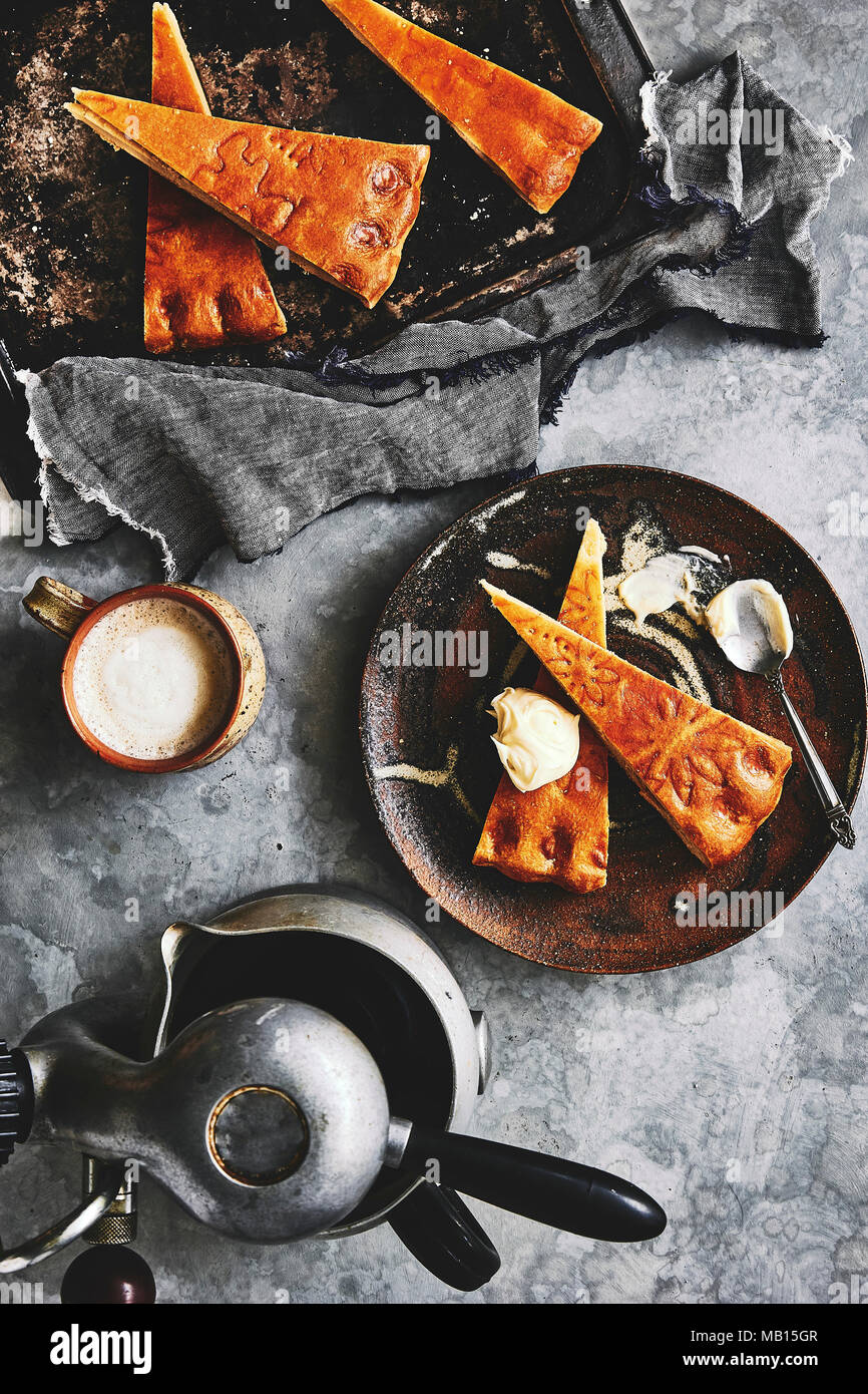 Assyrian bakery hi-res stock photography and images - Alamy