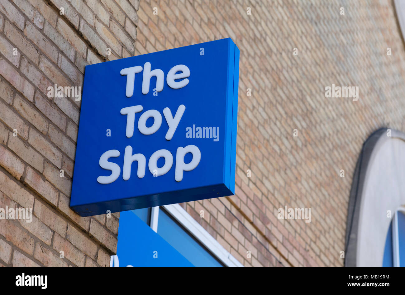 Toys R Us Shop Front High Resolution Stock Photography and Images - Alamy