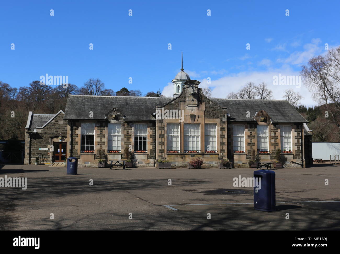 Comrie primary school hi-res stock photography and images - Alamy