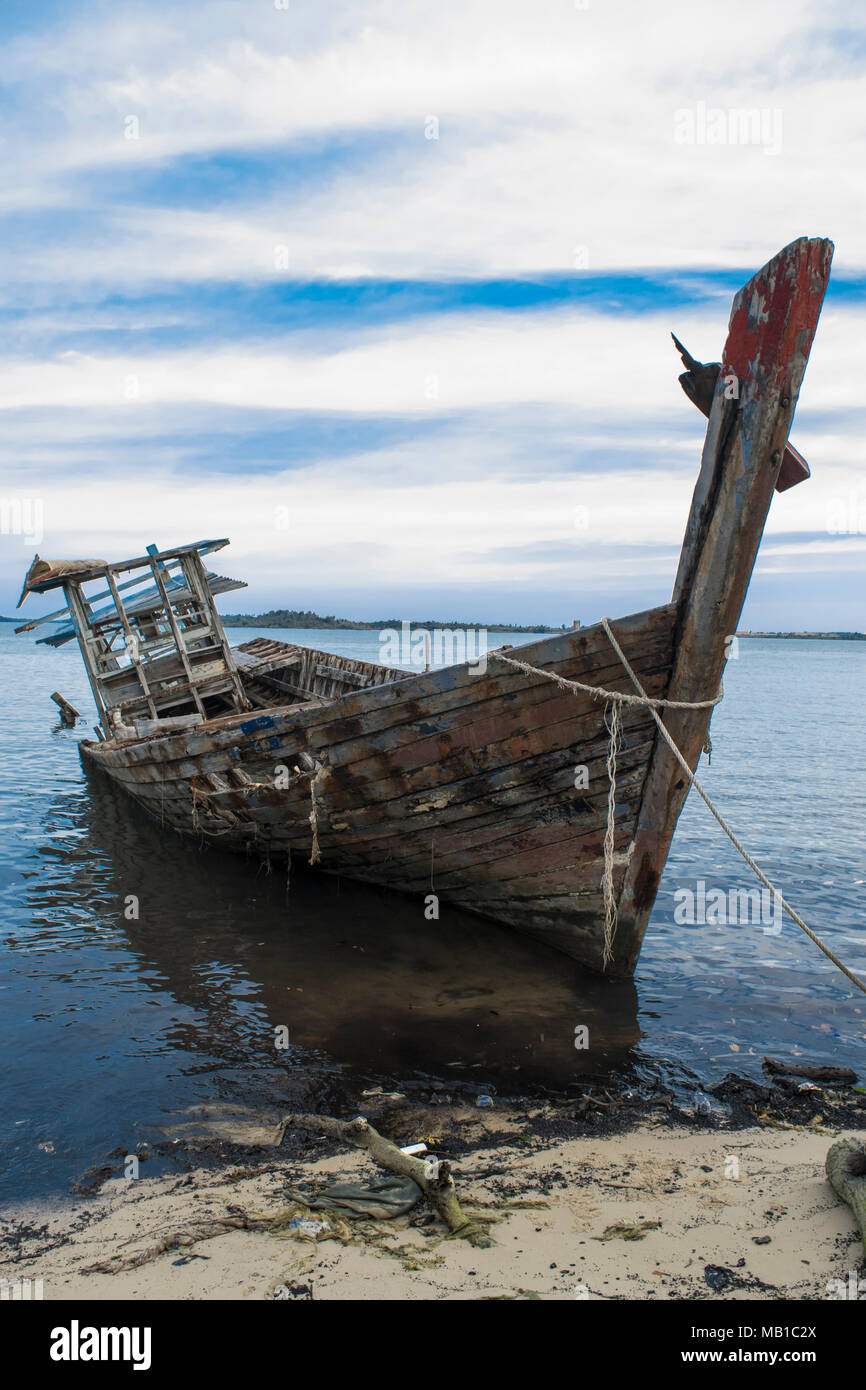 Shipwreck beach wooden ocean hi-res stock photography and images - Alamy