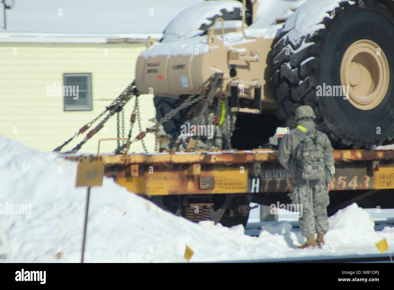 Military equipment on railcar hi-res stock photography and images - Alamy