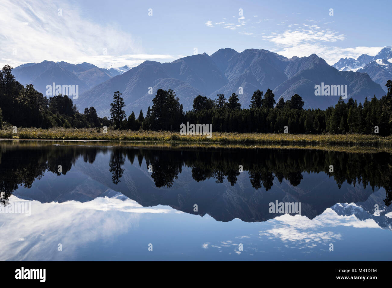 Lake Matheson New Zealand Stock Photos & Lake Matheson New Zealand ...