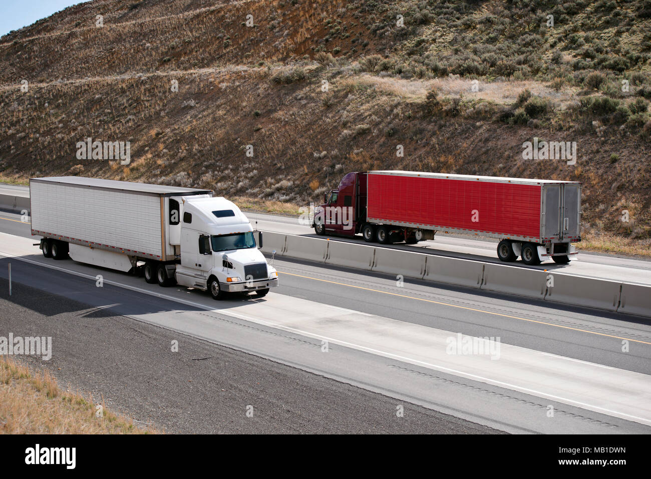 Heavy Duty Class 8 Trucks High Resolution Stock Photography and Images ...
