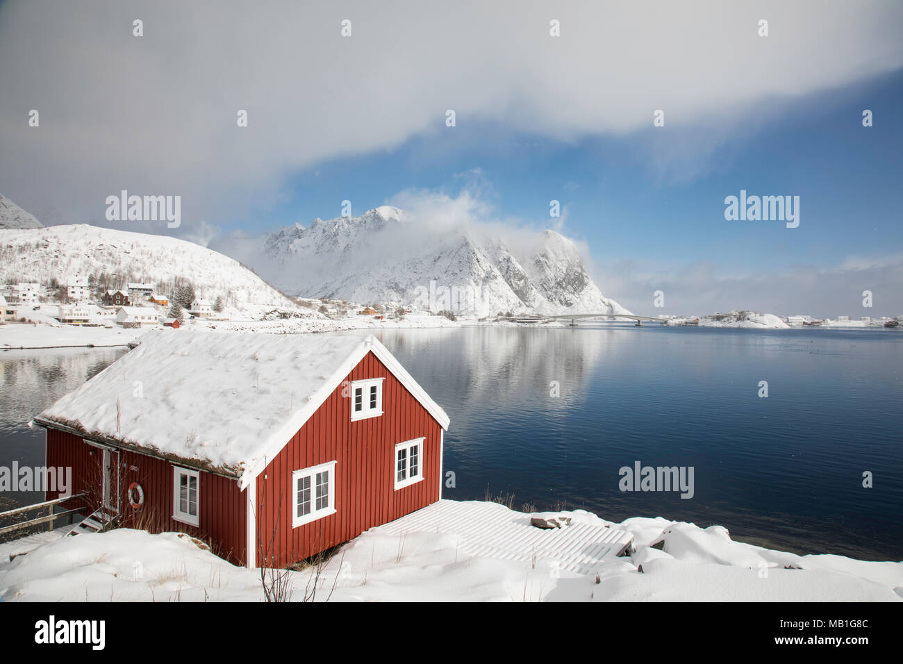 Windows traditional norwegian hut hi-res stock photography and images ...