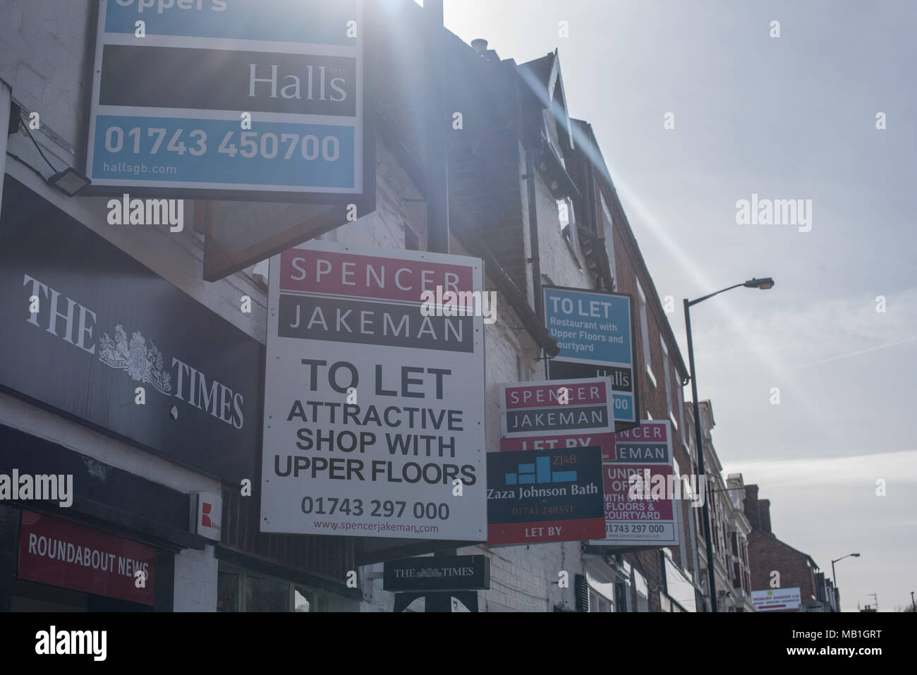 Retail letting hi-res stock photography and images - Alamy