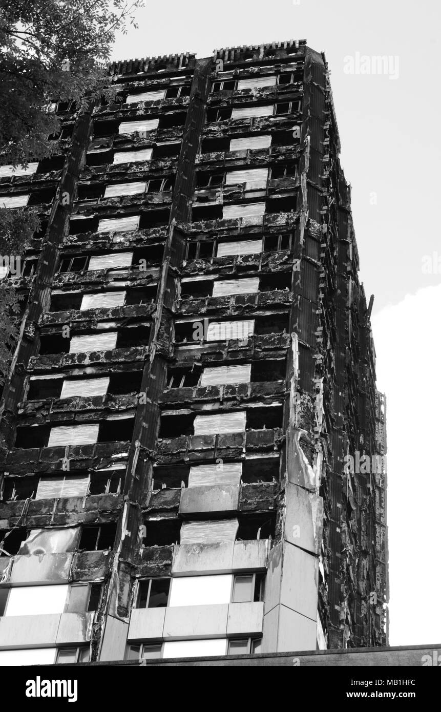 Fire grenfell tower Black and White Stock Photos & Images - Alamy