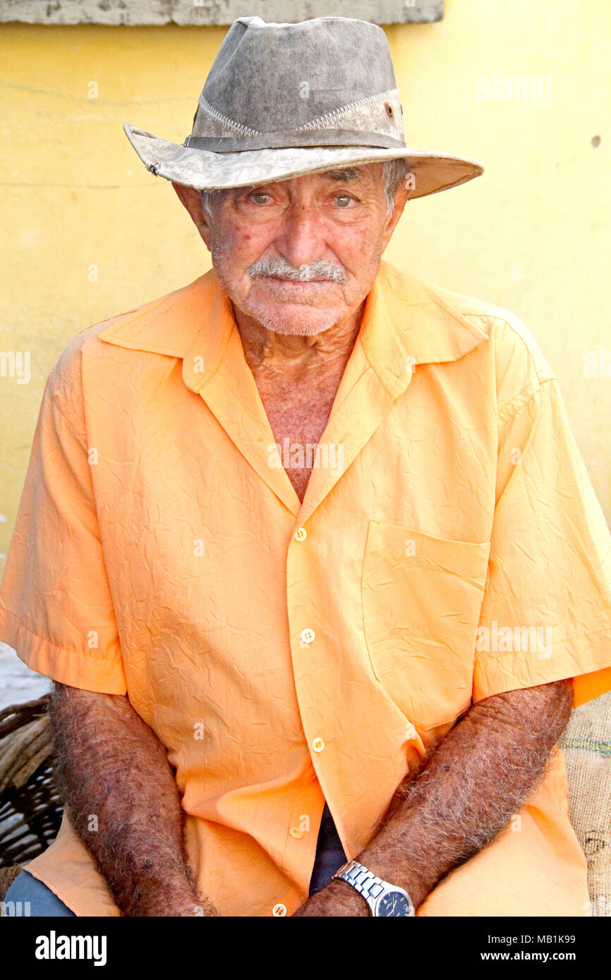 Man haggard looking face hi-res stock photography and images - Alamy