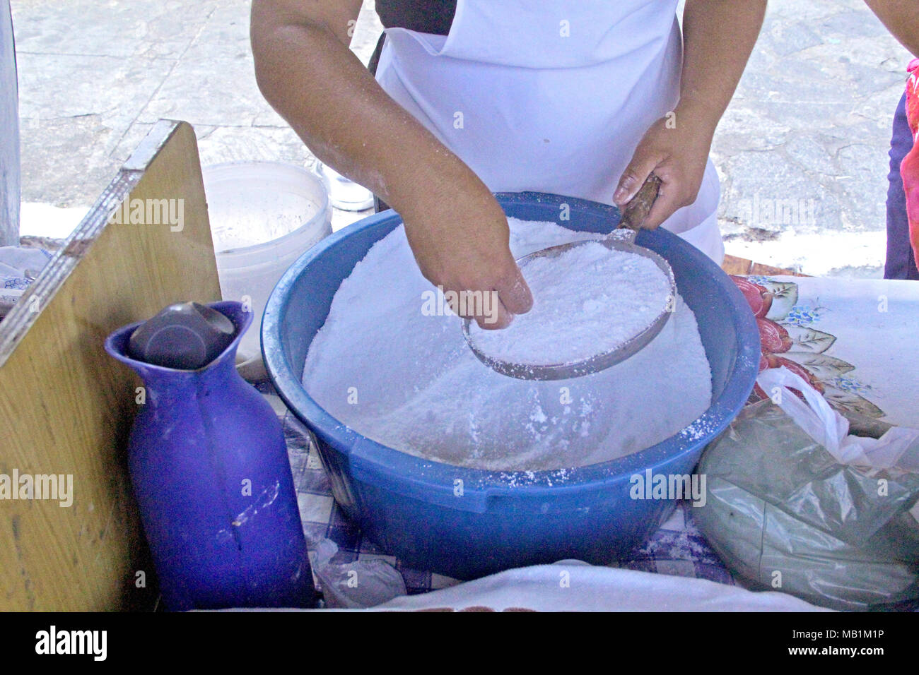 Sift flour bran hi-res stock photography and images - Alamy