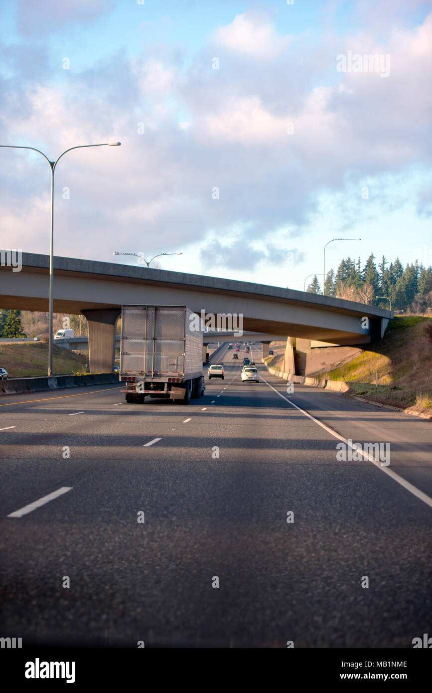 Big truck under bridge hi-res stock photography and images - Alamy