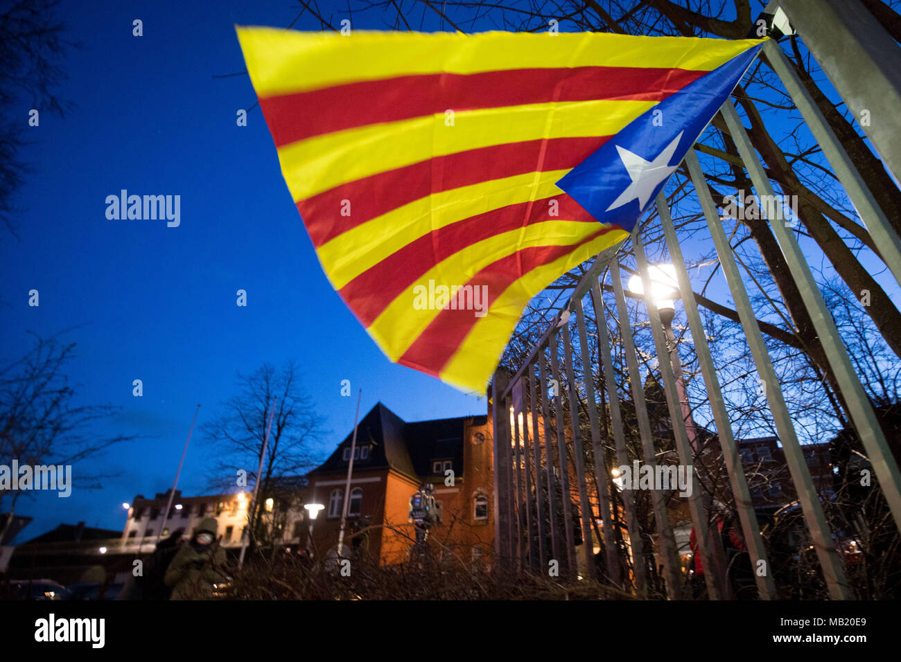 Photo of a catalan flag estelada hi-res stock photography and images ...