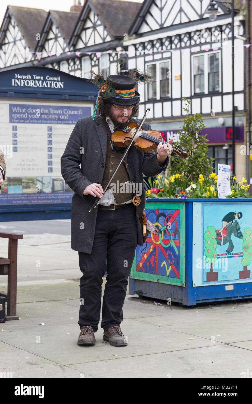 Morpeth/Northumberland, UK. 06th April 2018. Buskers in traditional ...