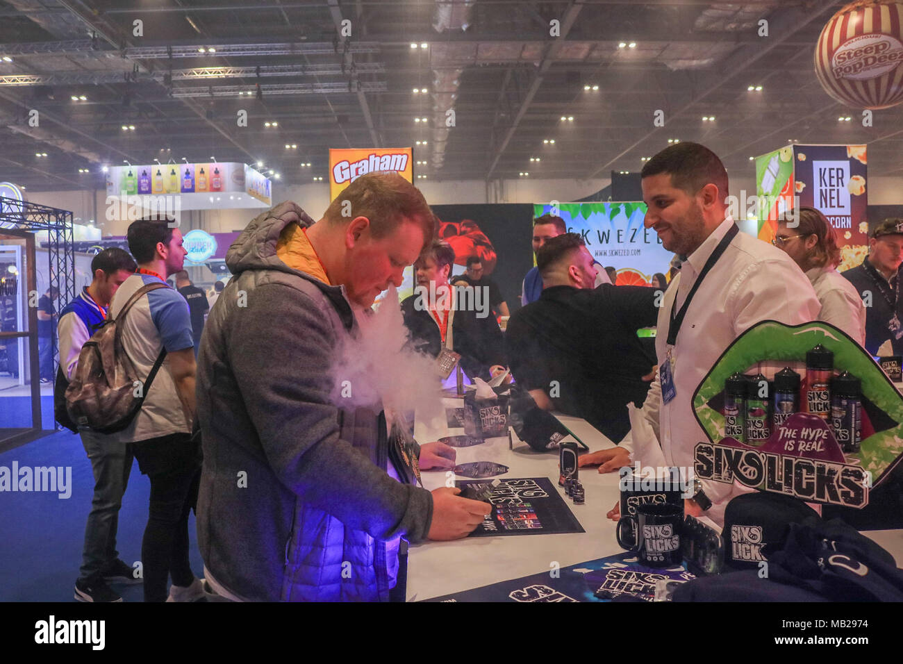 Vaping excel hi-res stock photography and images - Alamy
