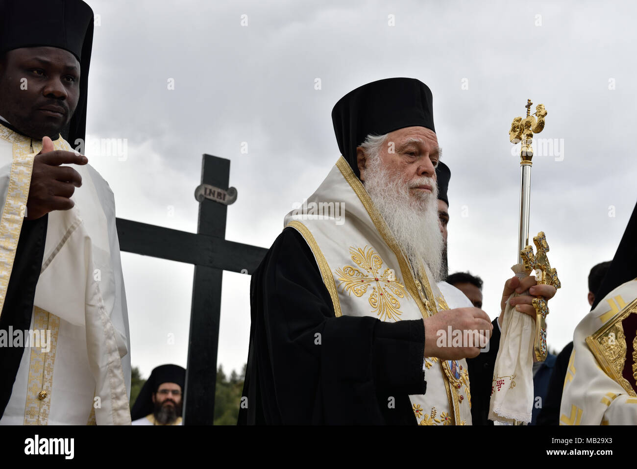 Athens, Greece, 6th April, 2018. Greek Orthodox priests reenact Christ ...
