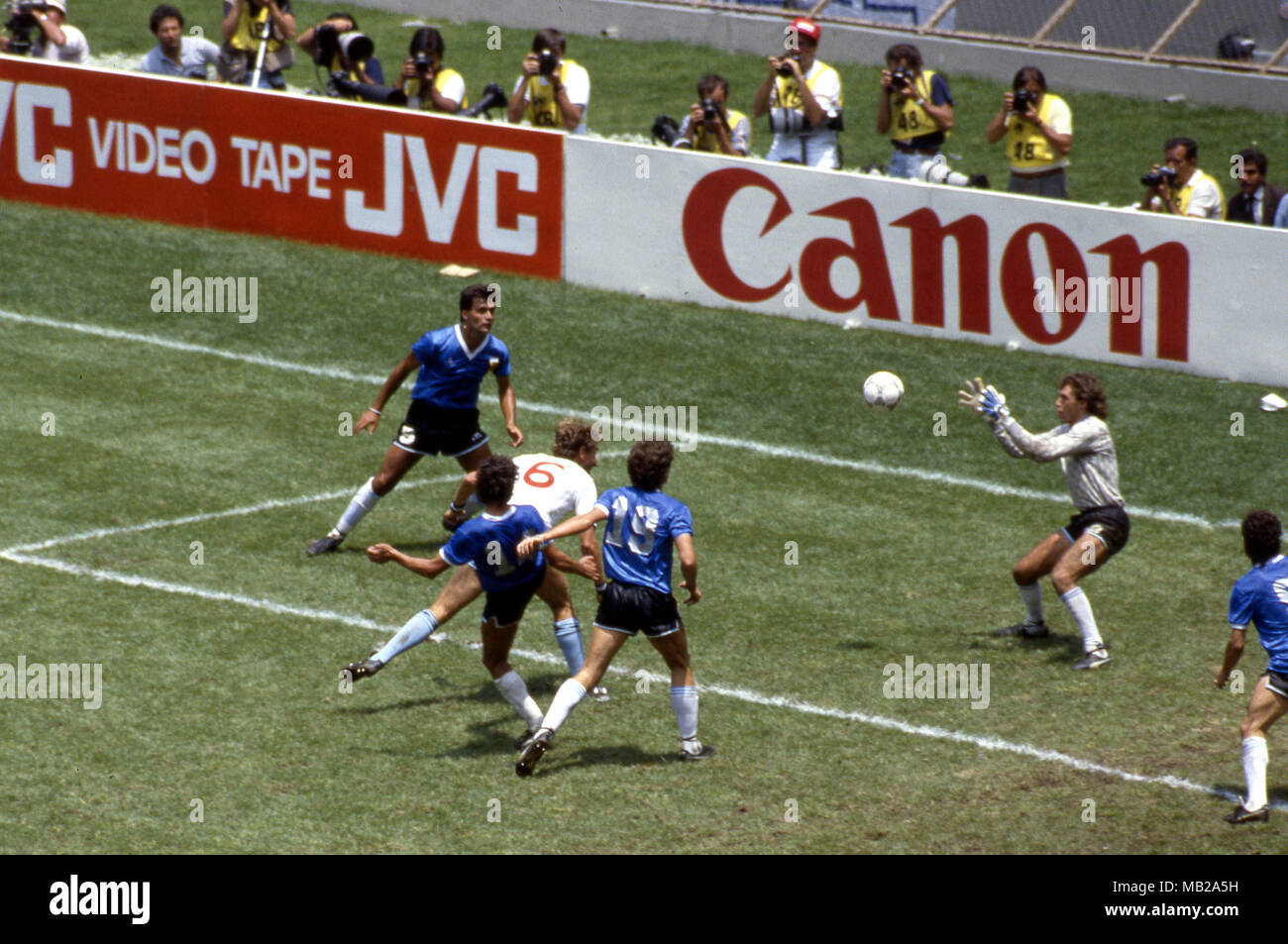 1986 world cup england goal final hi-res stock photography and images ...
