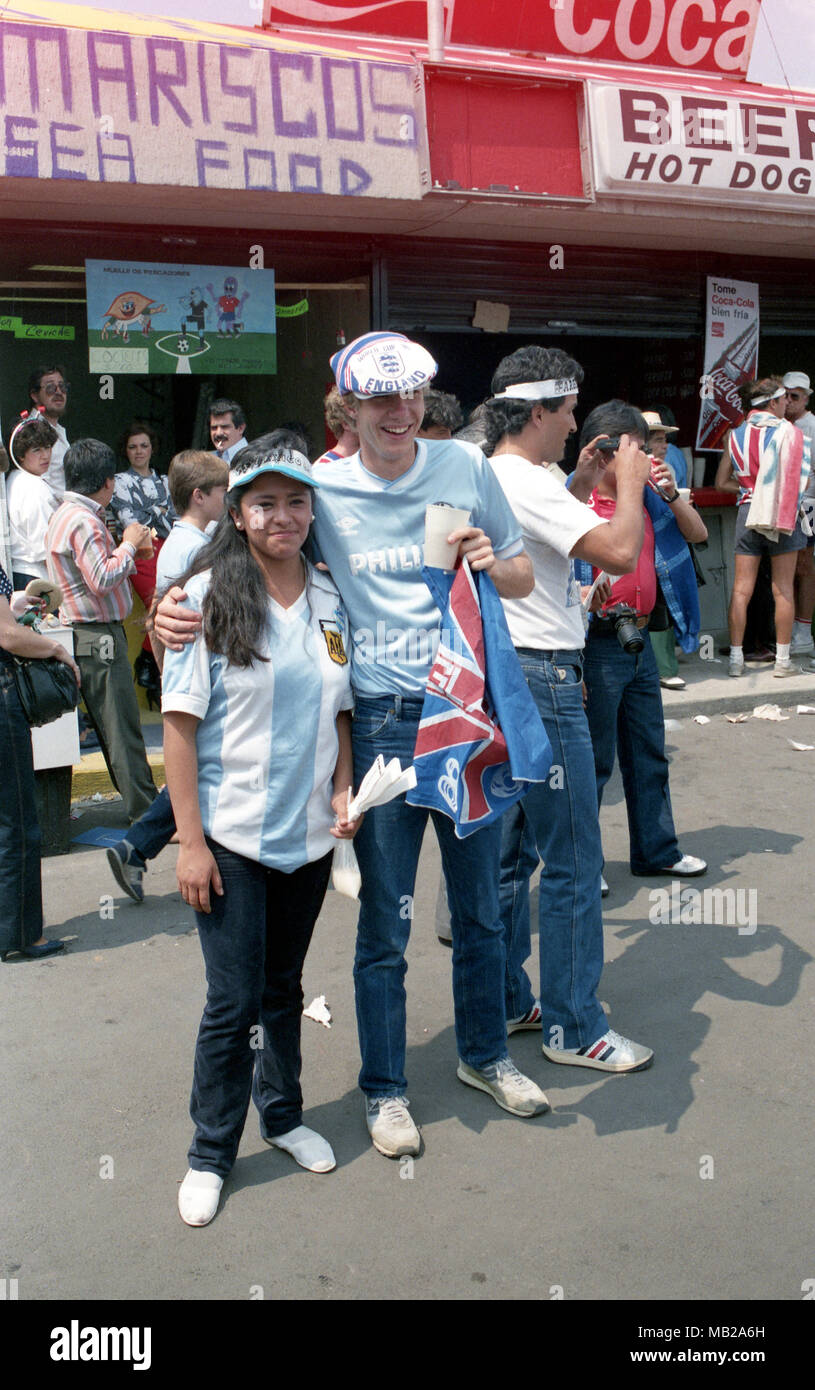 Estadio azteca 86 hi-res stock photography and images - Alamy