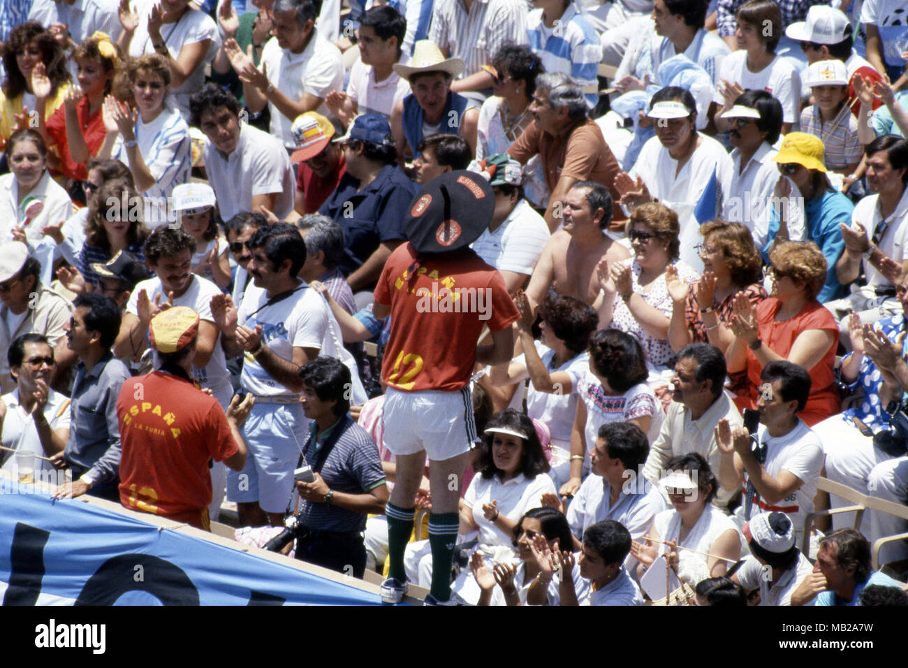 Azteca stadium 1986 banner hi-res stock photography and images - Alamy