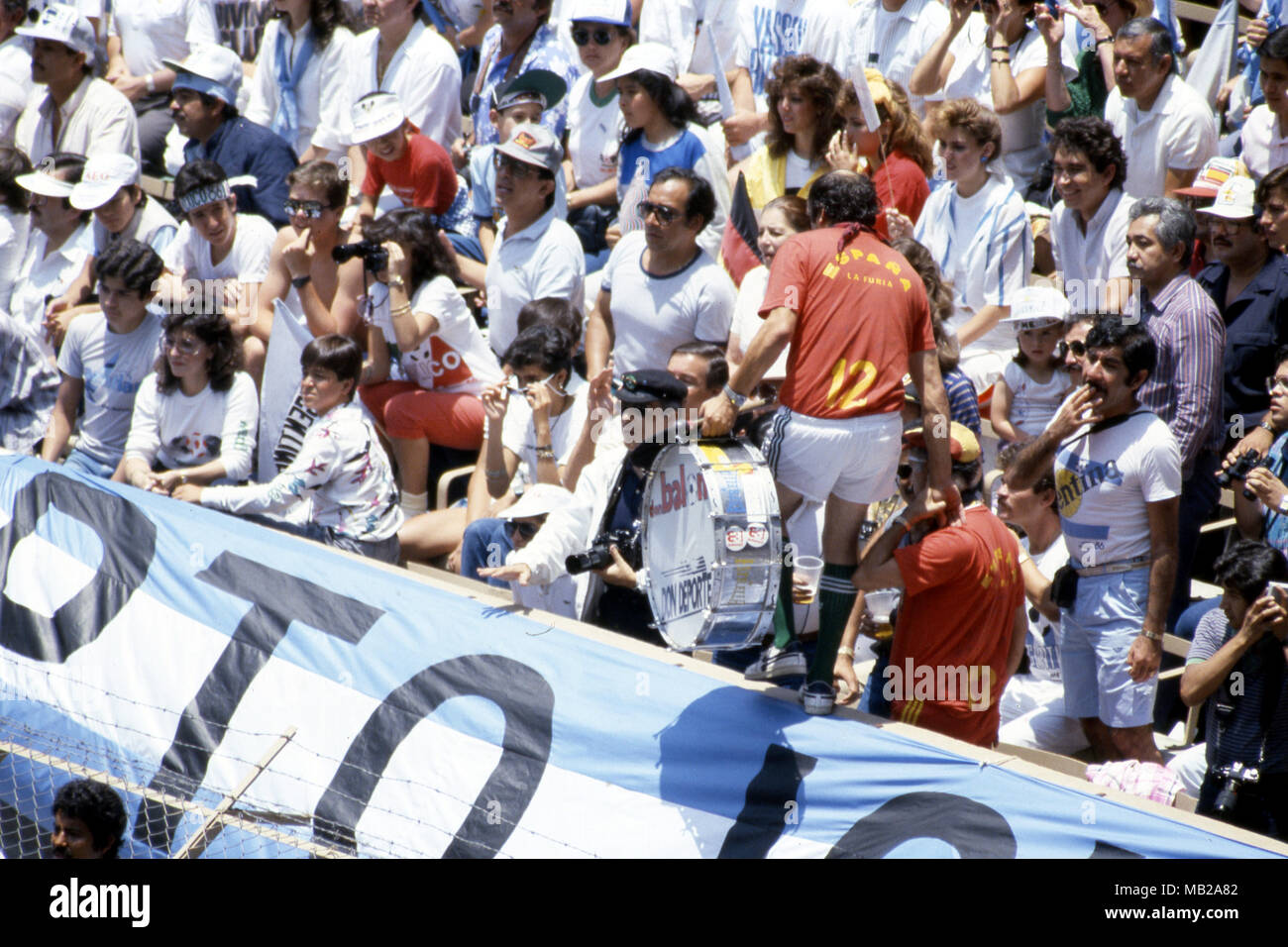 Azteca stadium 1986 banner hi-res stock photography and images - Alamy