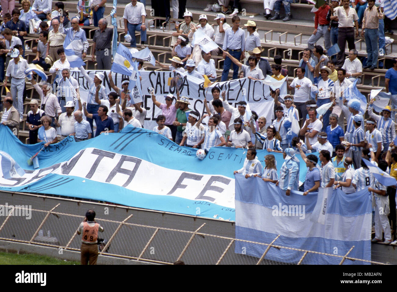 1986 fifa world cup mexico 86 hi-res stock photography and images - Alamy