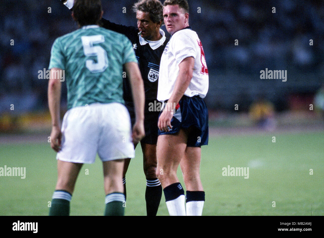 England germany 1990 world cup referee hi-res stock photography and ...