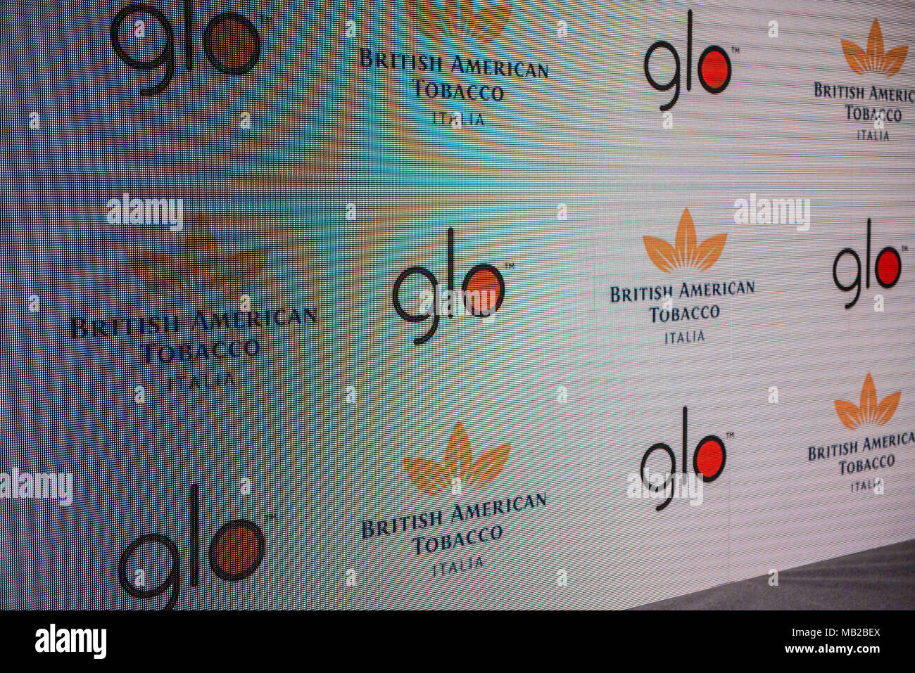 Glo tobacco hi-res stock photography and images - Alamy