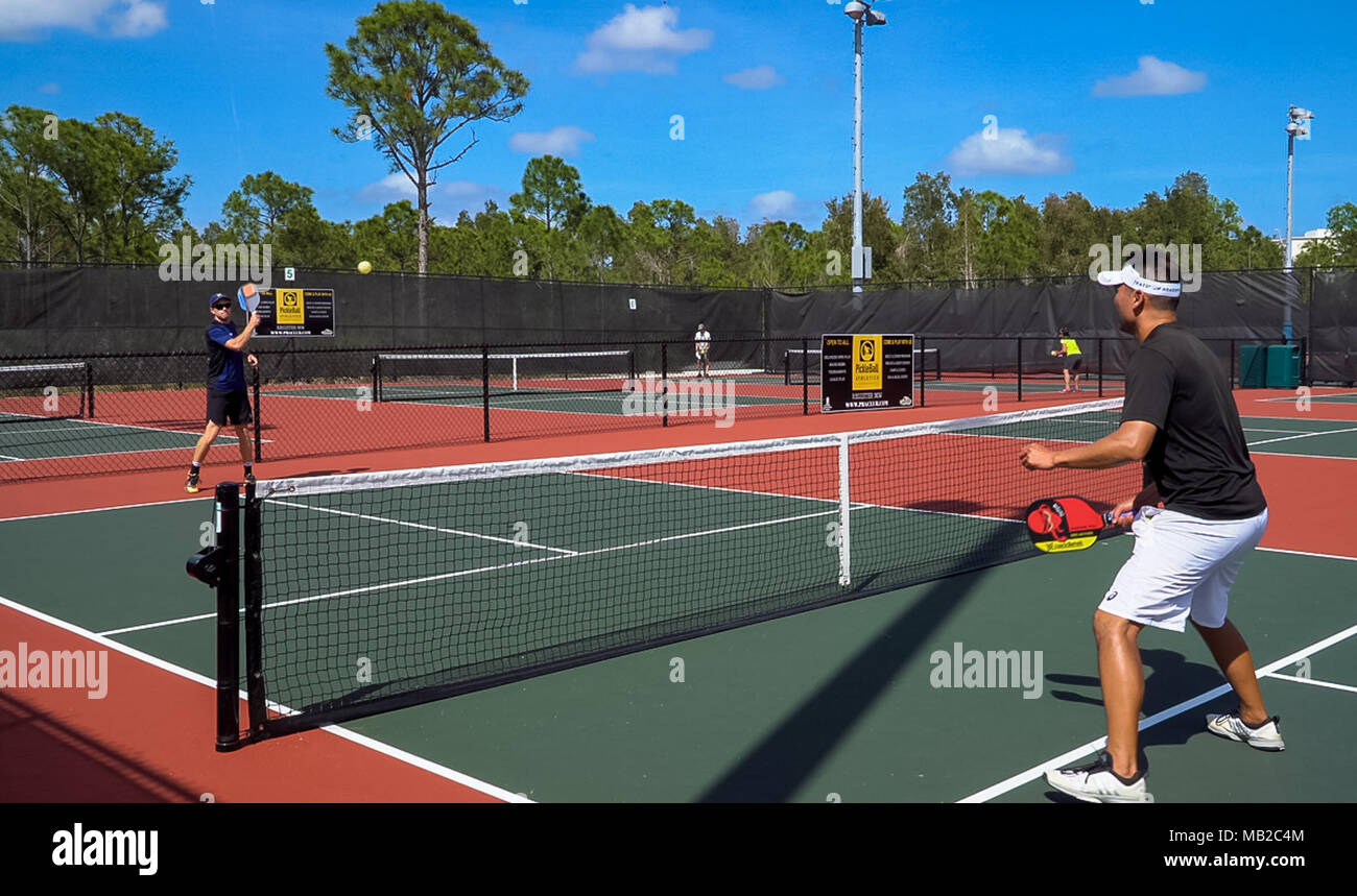 Pickleball hi-res stock photography and images - Alamy