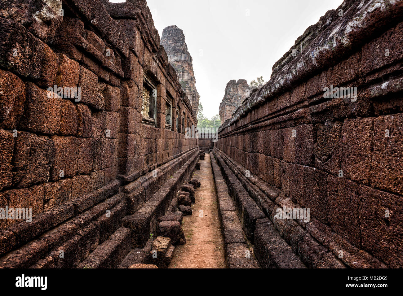 Stone wall of Ancient Khmer architecture. Siem Reap, Cambodia Stock ...