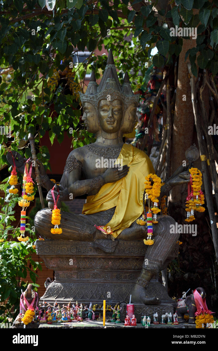 three kings statue at temple Wat Lok Mori, Chiang Mai, Thailand Stock ...