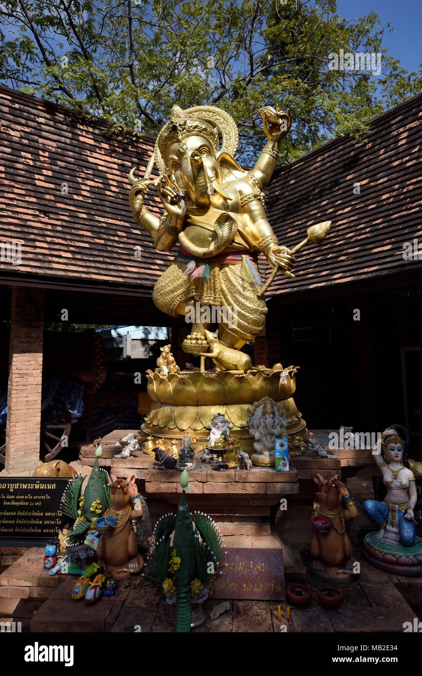 Golden ganesha hi-res stock photography and images - Alamy