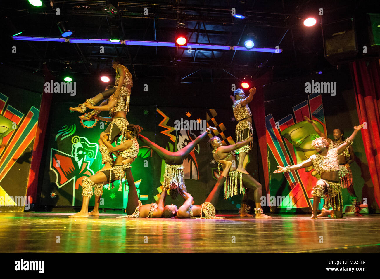 Black acrobat man dancing hi-res stock photography and images - Alamy