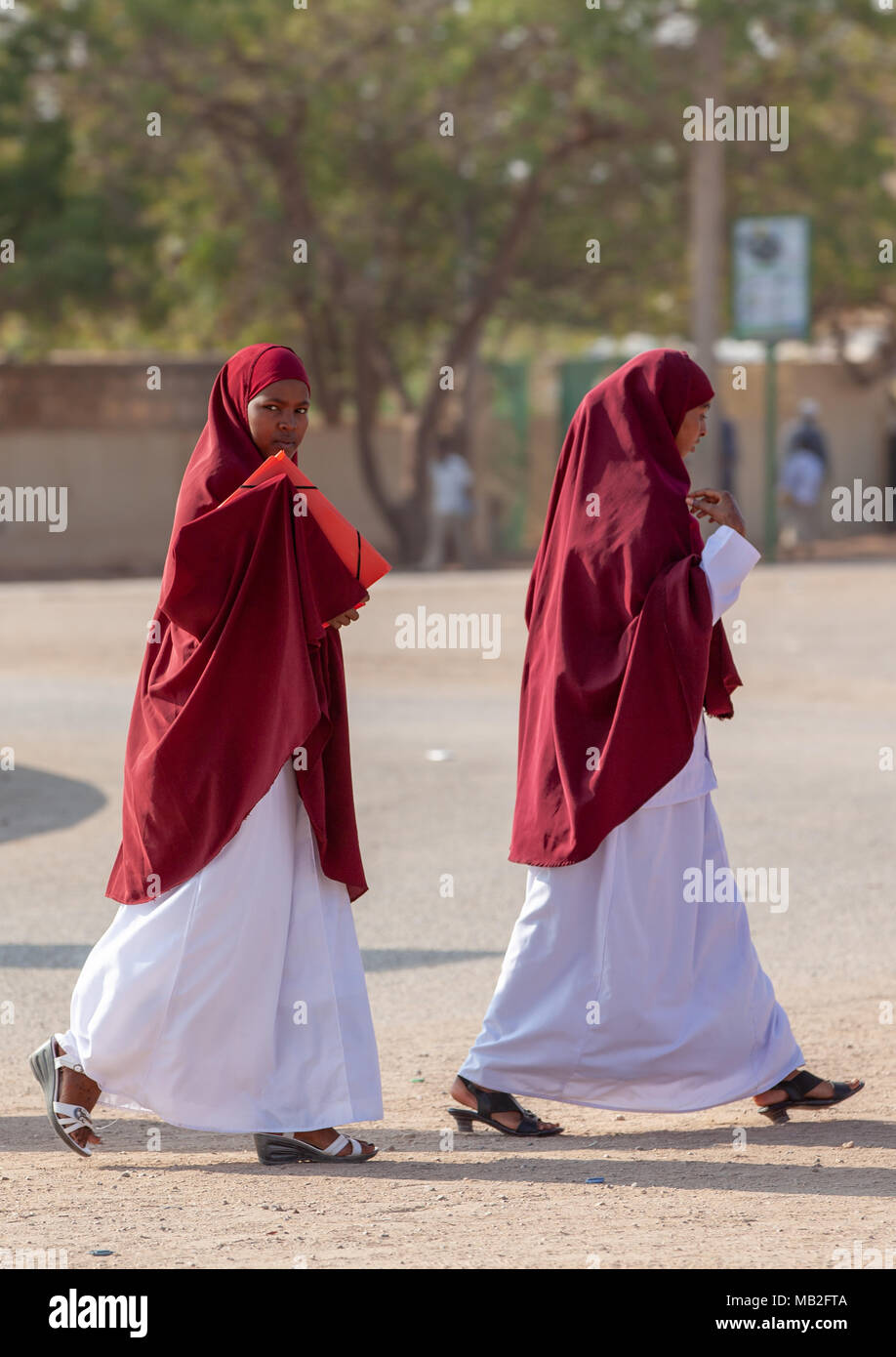 Somali teenage girls students in the street, Togdheer region, Burao ...