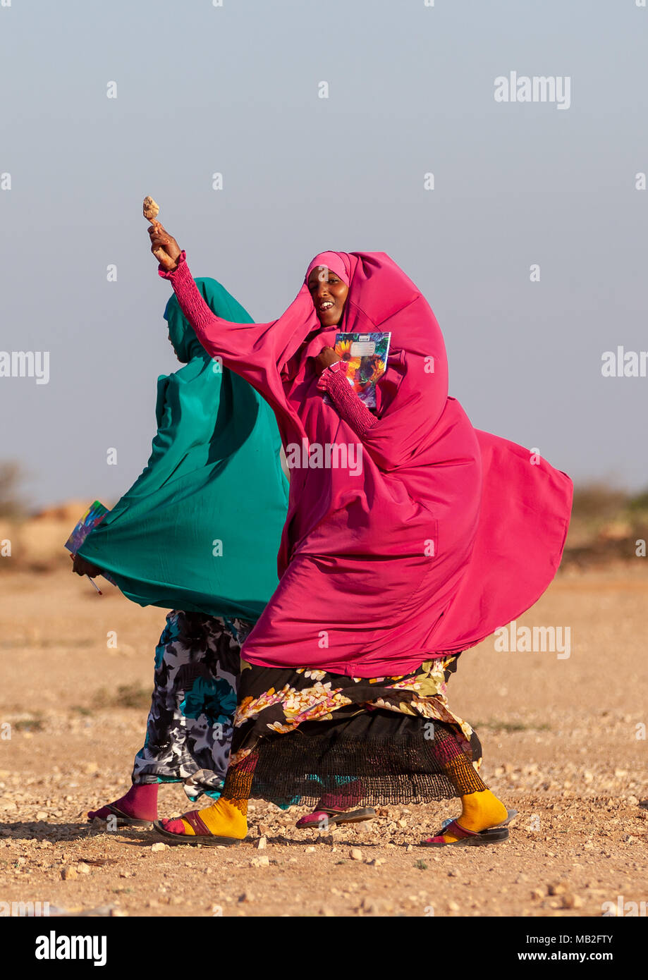 Somali people eating hi-res stock photography and images - Alamy