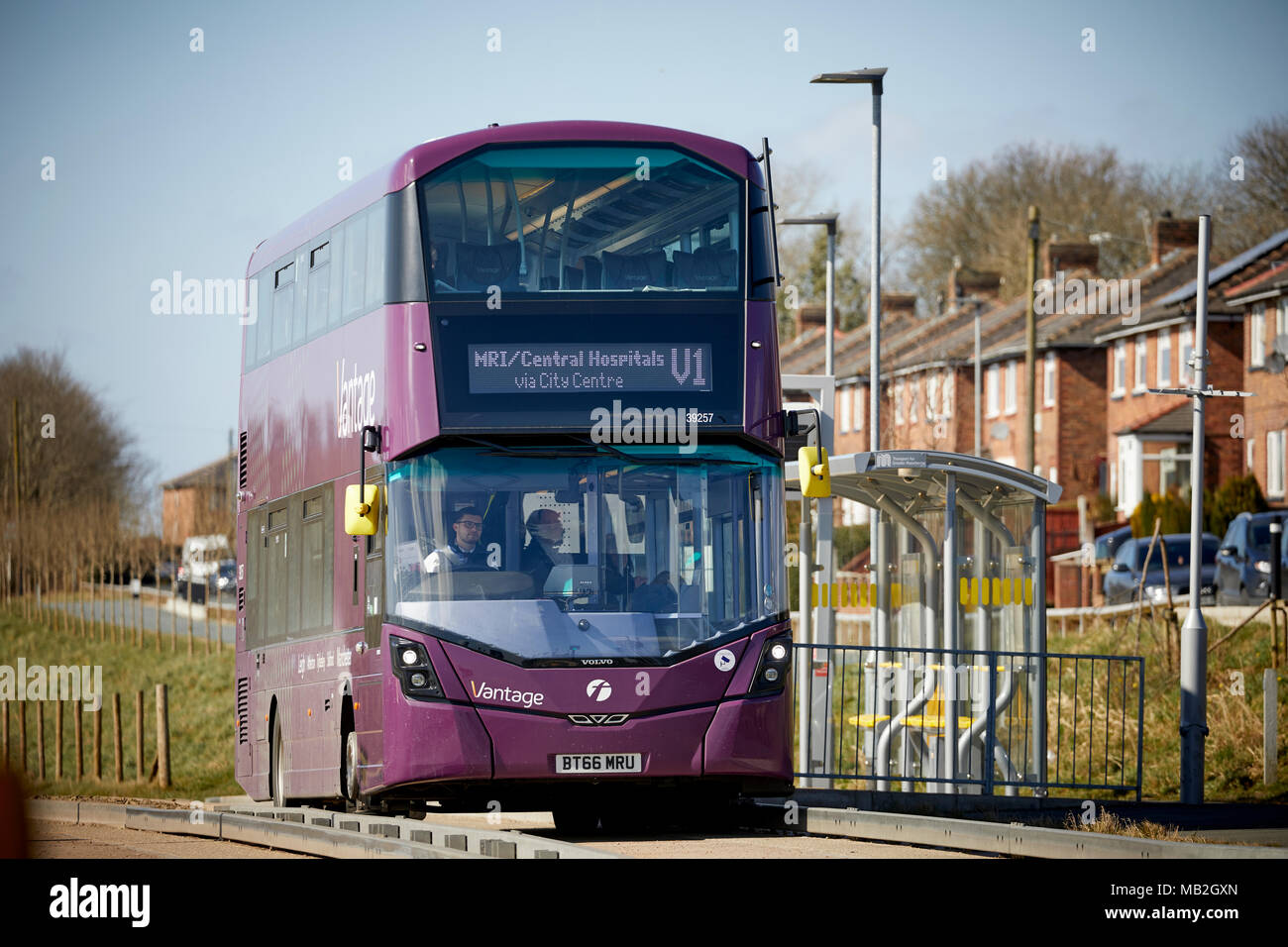 Green Line Buses High Resolution Stock Photography and Images - Alamy