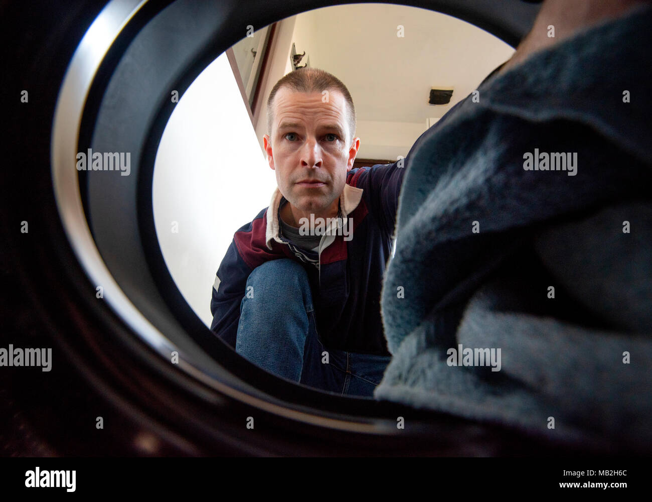 Inside washing machine hi-res stock photography and images - Alamy