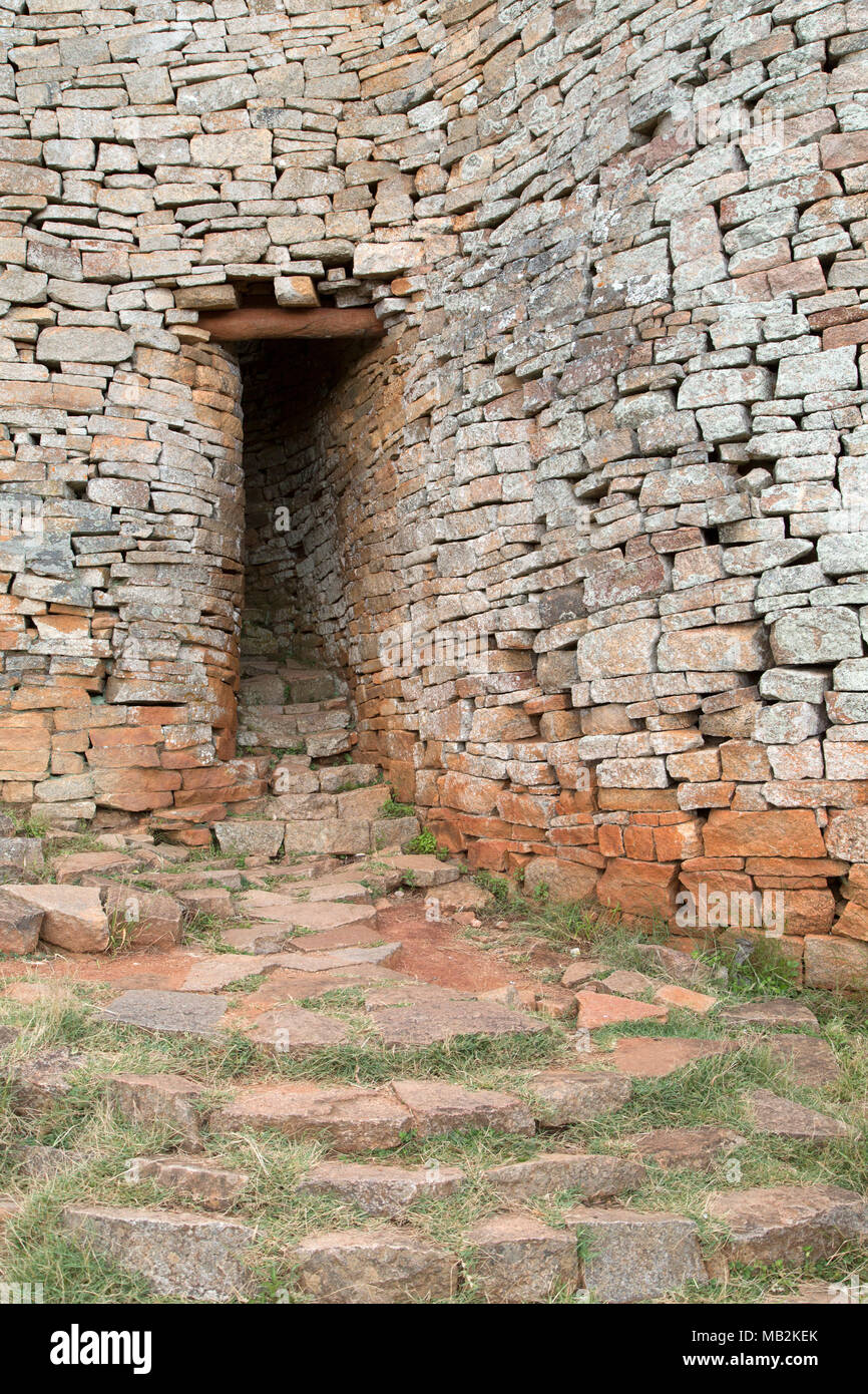 Zimbabwe masvingo great zimbabwe ruins hi-res stock photography and ...