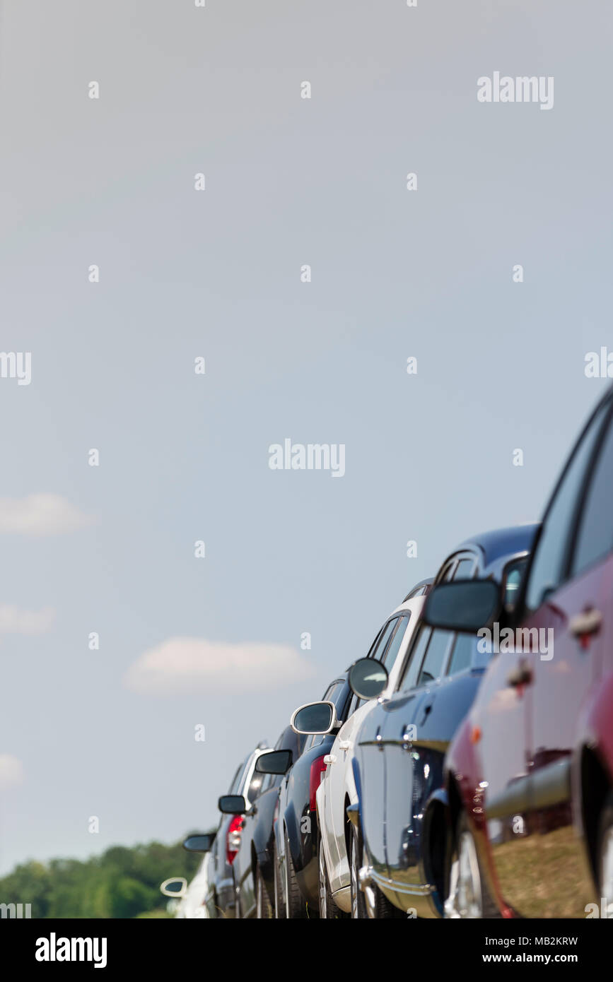 New car parking lot hi-res stock photography and images - Alamy